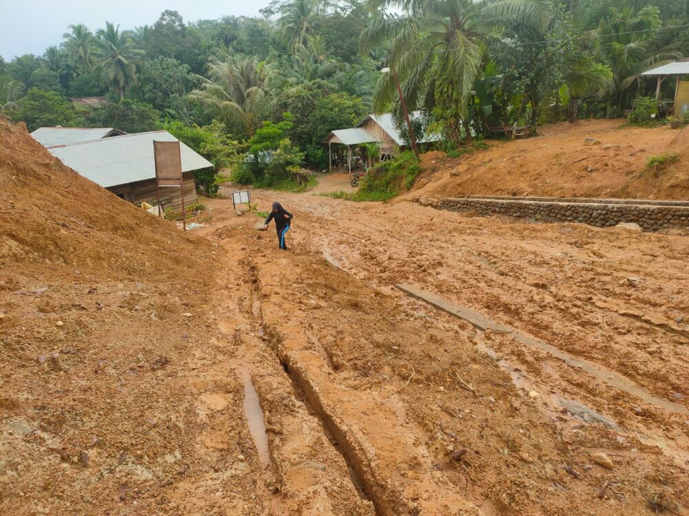 Proyek Pengaspalan Jalan Alue Gadeng – Alue Punti Aceh Timur Tak ... Proyek Pengaspalan Jalan Alue Gadeng – Alue Punti Aceh Timur Tak ...